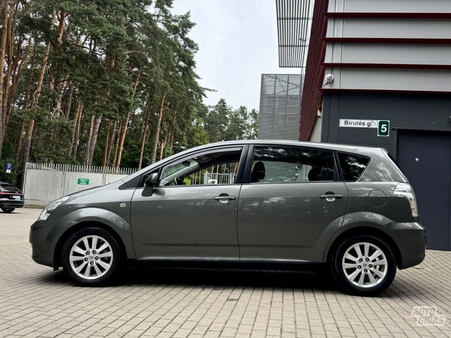 Toyota Corolla Verso 2007 in Alytus, with an engine capacity of 2.20 L and mileage of 421 thousand km for 2899 €, photo 13 on AUTOMOTO.COM.LV