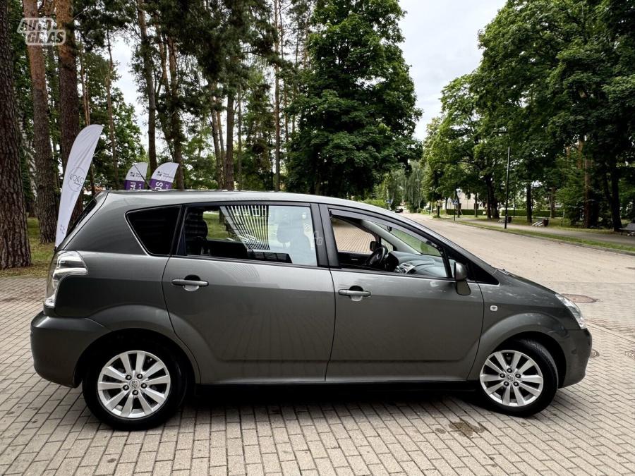 Toyota Corolla Verso 2007 in Alytus, with an engine capacity of 2.20 L and mileage of 421 thousand km for 2899 €, photo 16 on AUTOMOTO.COM.LV
