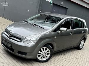 Toyota Corolla Verso 2007 in Alytus, with an engine capacity of 2.20 L and mileage of 421 thousand km for 2899 €, photo 26 on AUTOMOTO.COM.LV
