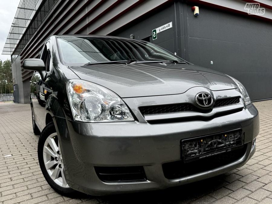 Toyota Corolla Verso 2007 in Alytus, with an engine capacity of 2.20 L and mileage of 421 thousand km for 2899 €, photo 27 on AUTOMOTO.COM.LV