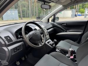 Toyota Corolla Verso 2007 in Alytus, with an engine capacity of 2.20 L and mileage of 421 thousand km for 2899 €, photo 34 on AUTOMOTO.COM.LV