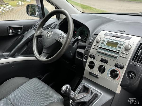 Toyota Corolla Verso 2007 in Alytus, with an engine capacity of 2.20 L and mileage of 421 thousand km for 2899 €, photo 6 on AUTOMOTO.COM.LV