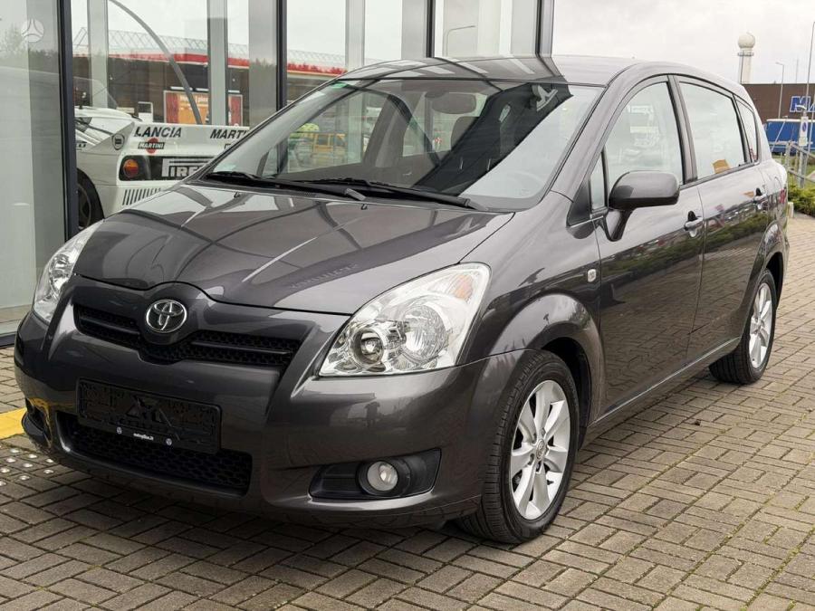 Toyota Corolla Verso 2008 Viļņa, ar dzinēja tilpumu 2.23 L un nobraukumu 130 tūkst. km par 4999 €, foto 2 vietnē AUTOMOTO.COM.LV