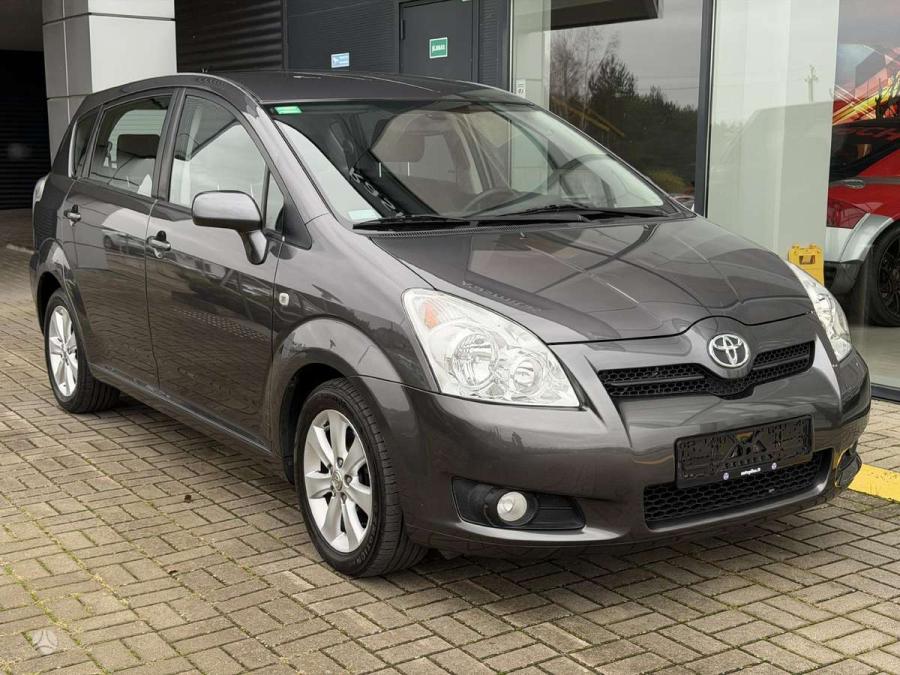 Toyota Corolla Verso 2008 Viļņa, ar dzinēja tilpumu 2.23 L un nobraukumu 130 tūkst. km par 4999 €, foto 7 vietnē AUTOMOTO.COM.LV