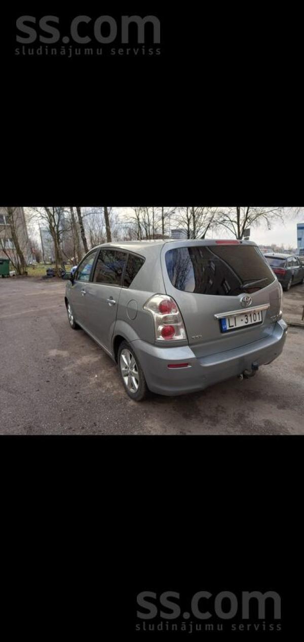 Toyota Corolla Verso 2008 Rīga, ar dzinēja tilpumu 2.20 L un nobraukumu 365 tūkst. km par 2200 €, foto 4 vietnē AUTOMOTO.COM.LV