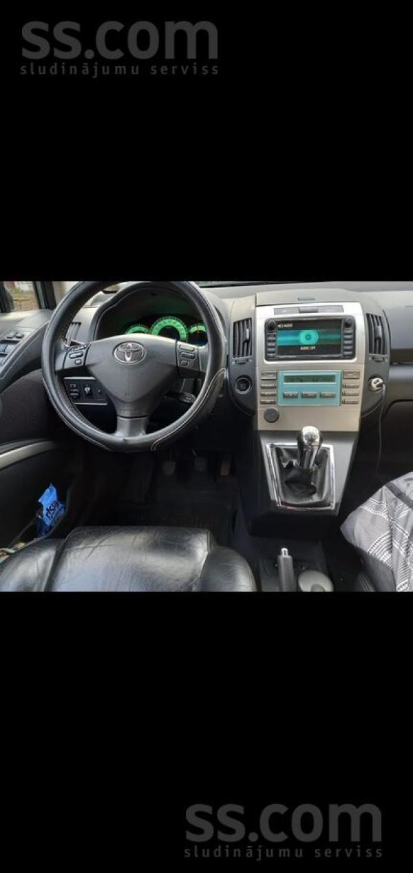 Toyota Corolla Verso 2008 Rīga, ar dzinēja tilpumu 2.20 L un nobraukumu 365 tūkst. km par 2200 €, foto 7 vietnē AUTOMOTO.COM.LV