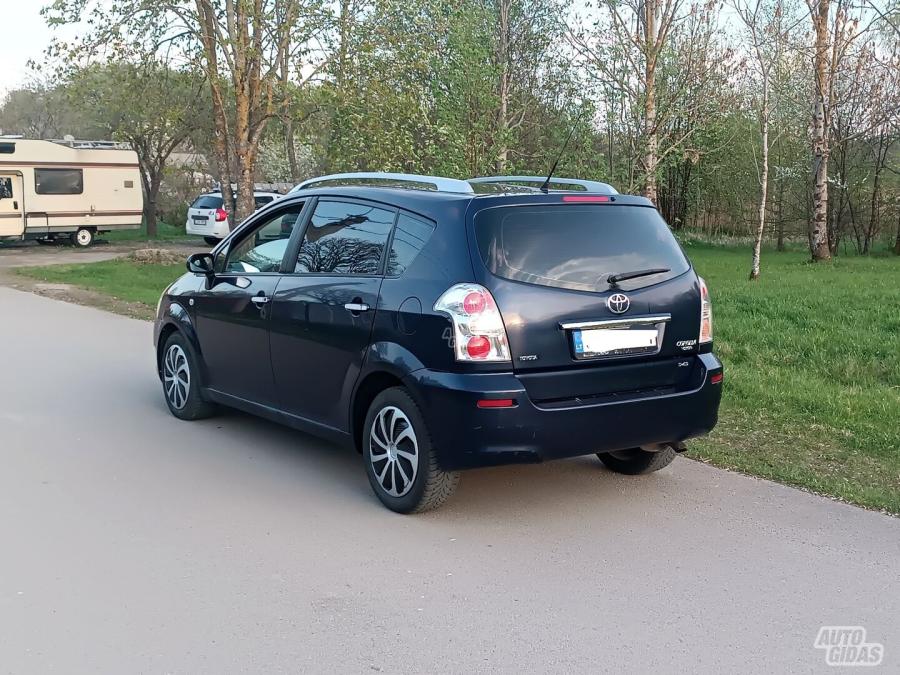 Toyota Corolla Verso 2008 Šauļi, ar dzinēja tilpumu 2.20 L un nobraukumu 300 tūkst. km par 2000 €, foto 4 vietnē AUTOMOTO.COM.LV