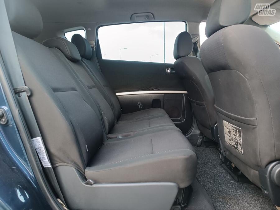 Toyota Corolla Verso 2008 Šauļi, ar dzinēja tilpumu 2.20 L un nobraukumu 300 tūkst. km par 2000 €, foto 12 vietnē AUTOMOTO.COM.LV