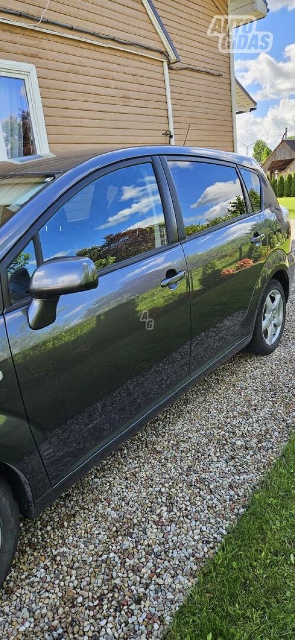 Toyota Corolla Verso 2008 in Telschi, with an engine capacity of 2.20 L and mileage of 306 thousand km for 2500 €, photo 2 on AUTOMOTO.COM.LV
