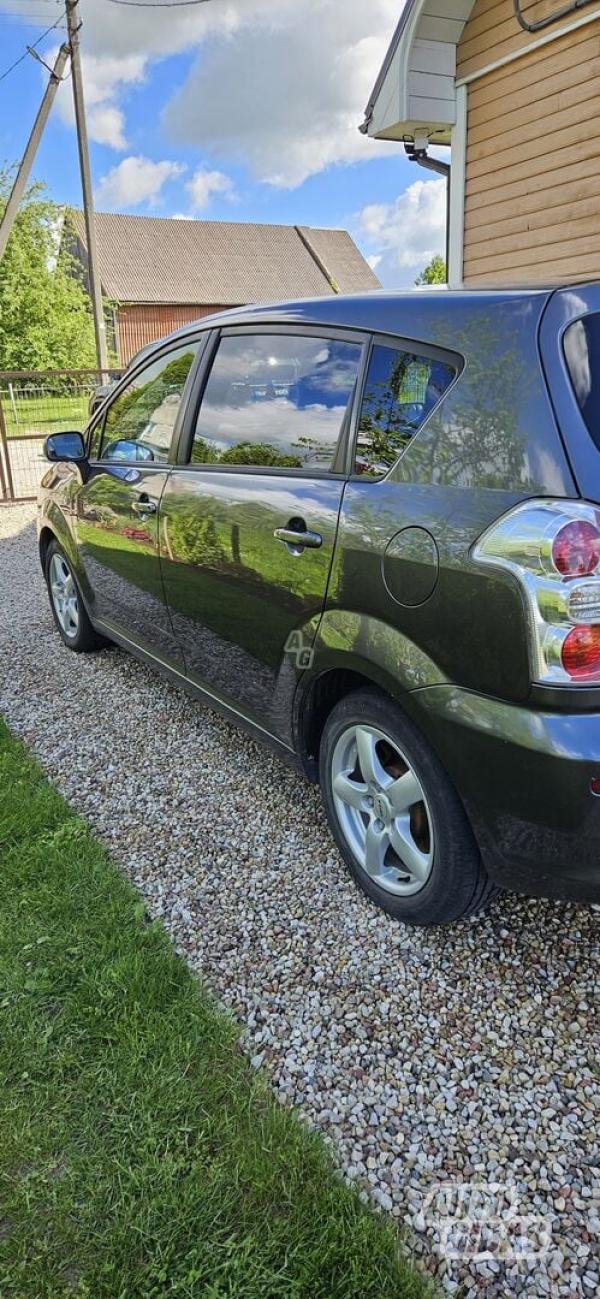 Toyota Corolla Verso 2008 in Telschi, with an engine capacity of 2.20 L and mileage of 306 thousand km for 2500 €, photo 3 on AUTOMOTO.COM.LV