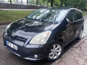 Toyota Corolla Verso 2008 in Vilnius, with an engine capacity of 1.80 L and mileage of 180 thousand km for 1700 €, photo 3 on AUTOMOTO.COM.LV