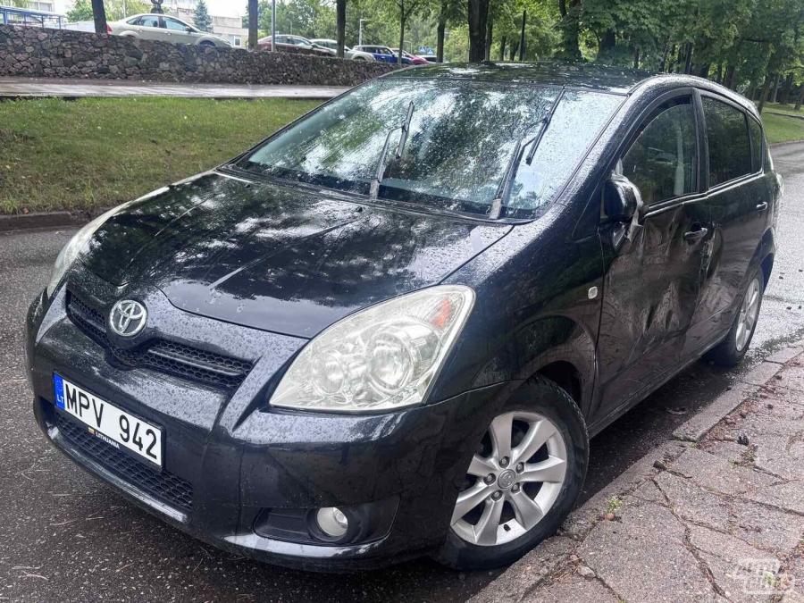 Toyota Corolla Verso 2008 in Vilnius, with an engine capacity of 1.80 L and mileage of 180 thousand km for 1700 €, photo 3 on AUTOMOTO.COM.LV