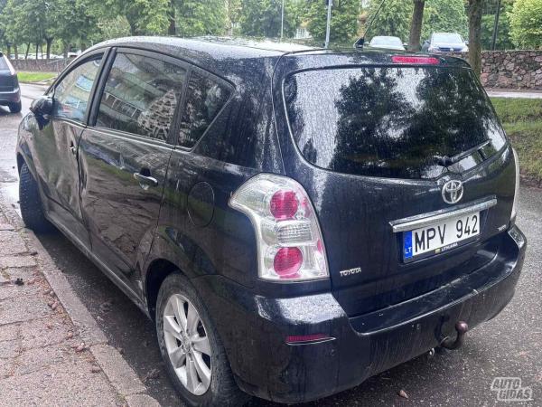 Toyota Corolla Verso 2008 Viļņa, ar dzinēja tilpumu 1.80 L un nobraukumu 180 tūkst. km par 1700 €, foto 3 vietnē AUTOMOTO.COM.LV