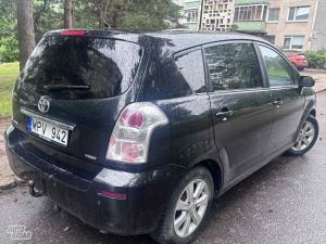 Toyota Corolla Verso 2008 in Vilnius, with an engine capacity of 1.80 L and mileage of 180 thousand km for 1700 €, photo 5 on AUTOMOTO.COM.LV