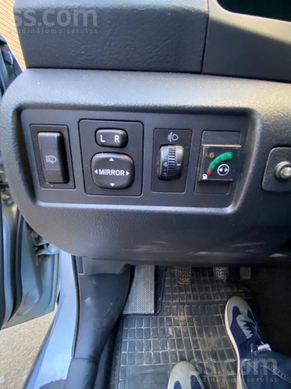 Toyota Corolla Verso 2008 Rīga, ar dzinēja tilpumu 1.80 L un nobraukumu 319 tūkst. km par 1200 €, foto 7 vietnē AUTOMOTO.COM.LV
