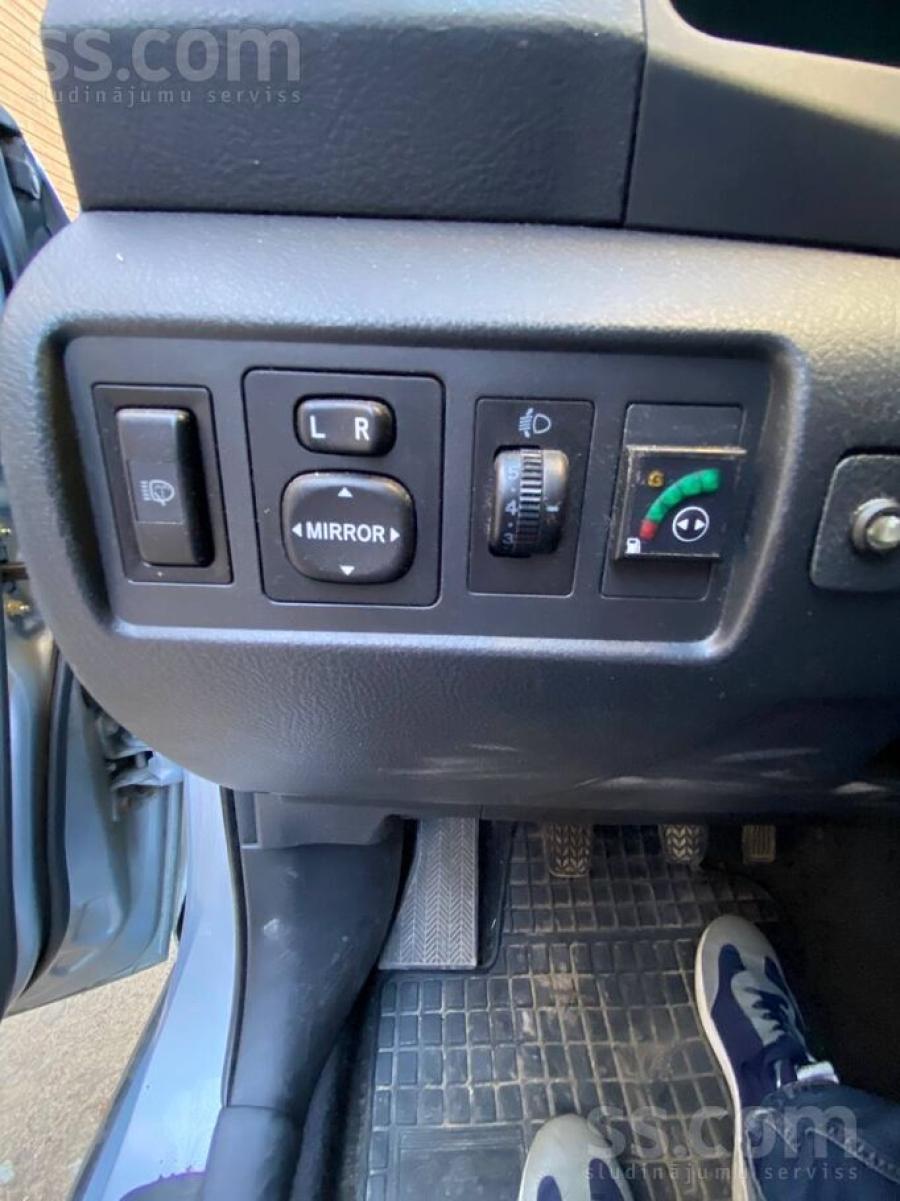 Toyota Corolla Verso 2008 Rīga, ar dzinēja tilpumu 1.80 L un nobraukumu 319 tūkst. km par 1200 €, foto 8 vietnē AUTOMOTO.COM.LV