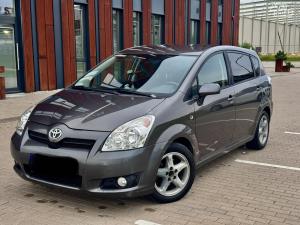 Toyota Corolla Verso 2008 in Kaunas, with an engine capacity of 2.20 L and mileage of 266 thousand km for 1590 €, photo  on AUTOMOTO.COM.LV