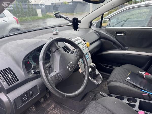 Toyota Corolla Verso 2008 in Kaunas, with an engine capacity of 2.20 L and mileage of 266 thousand km for 1590 €, photo 9 on AUTOMOTO.COM.LV