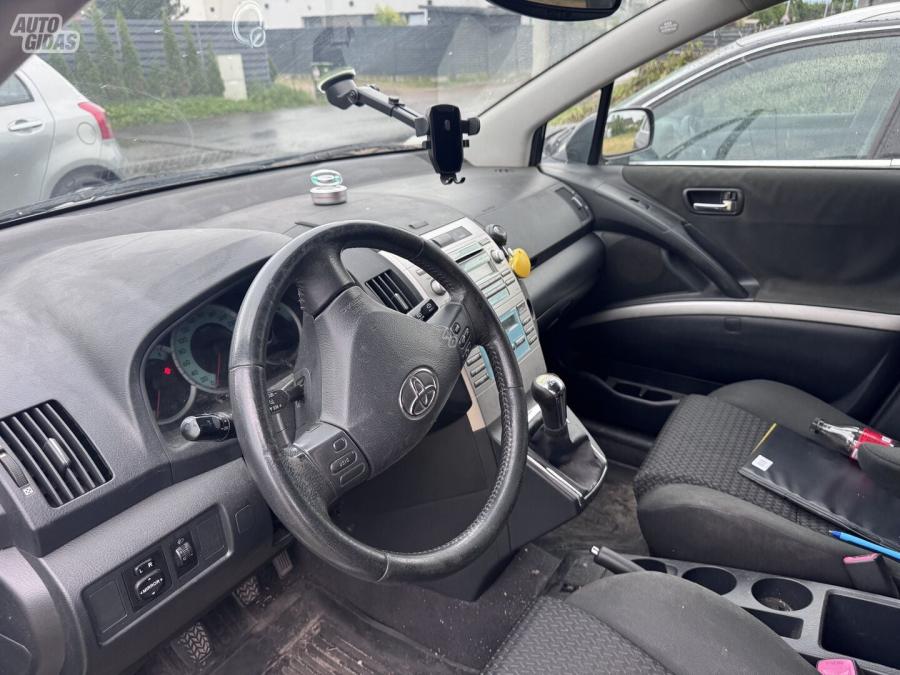 Toyota Corolla Verso 2008 in Kaunas, with an engine capacity of 2.20 L and mileage of 266 thousand km for 1590 €, photo 10 on AUTOMOTO.COM.LV