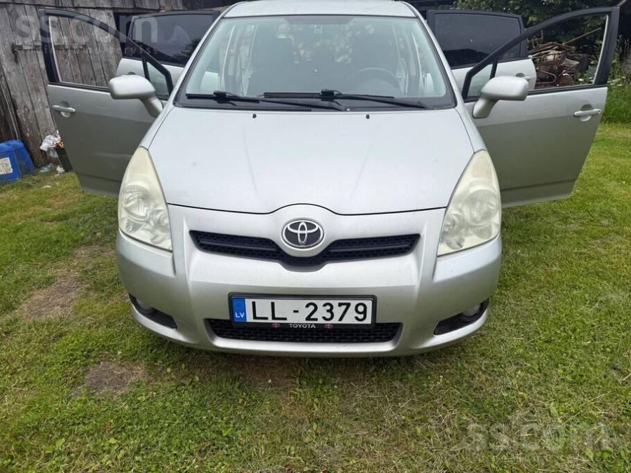 Toyota Corolla Verso 2008 in Daugavpils, with an engine capacity of 2.20 L and mileage of 254 thousand km for 1700 €, photo 1 on AUTOMOTO.COM.LV