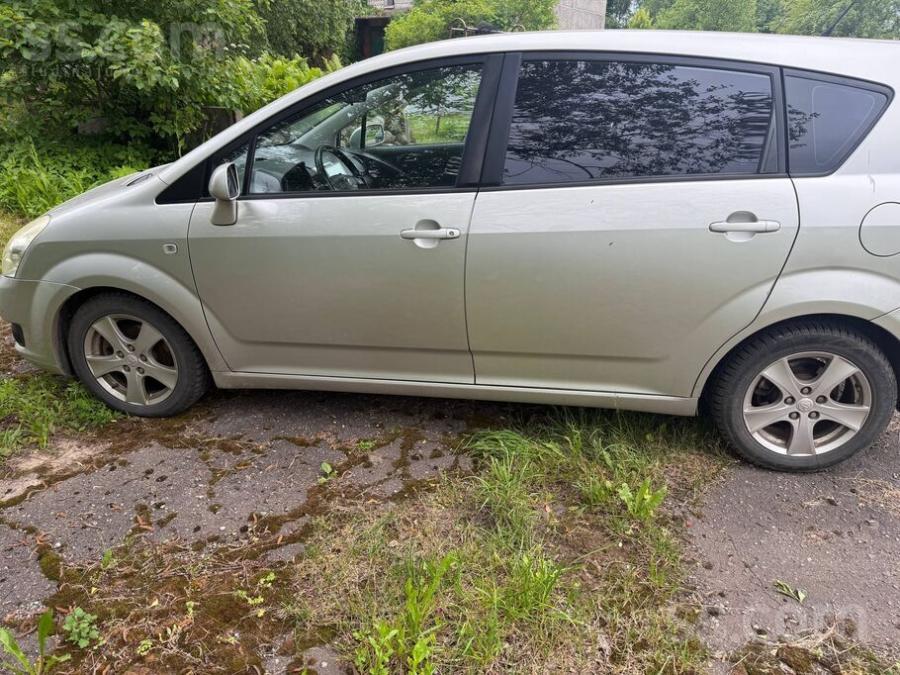 Toyota Corolla Verso 2008 in Daugavpils, with an engine capacity of 2.20 L and mileage of 254 thousand km for 1700 €, photo 6 on AUTOMOTO.COM.LV
