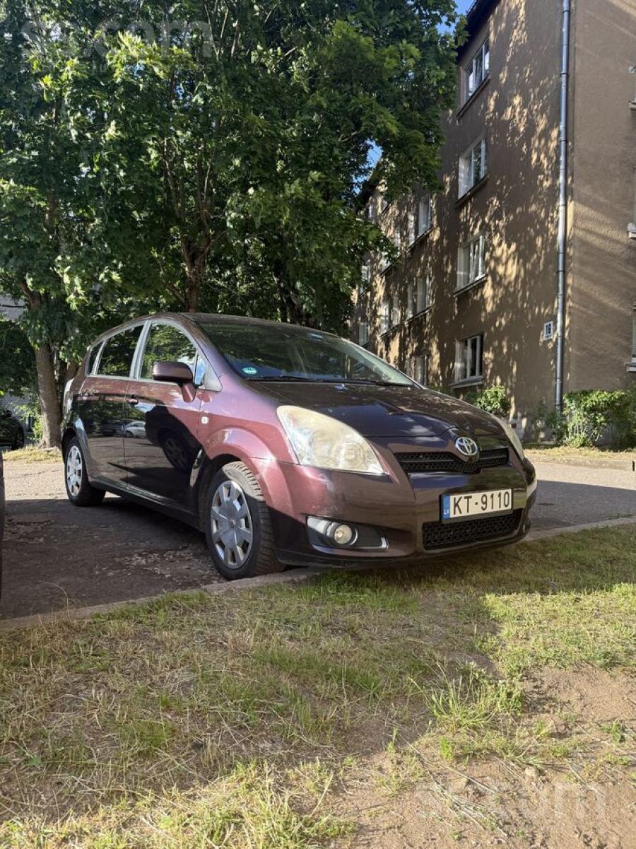 Toyota Corolla Verso 2008 Daugavpils, ar dzinēja tilpumu 2.20 L un nobraukumu 313 tūkst. km par 2500 €, foto 1 vietnē AUTOMOTO.COM.LV