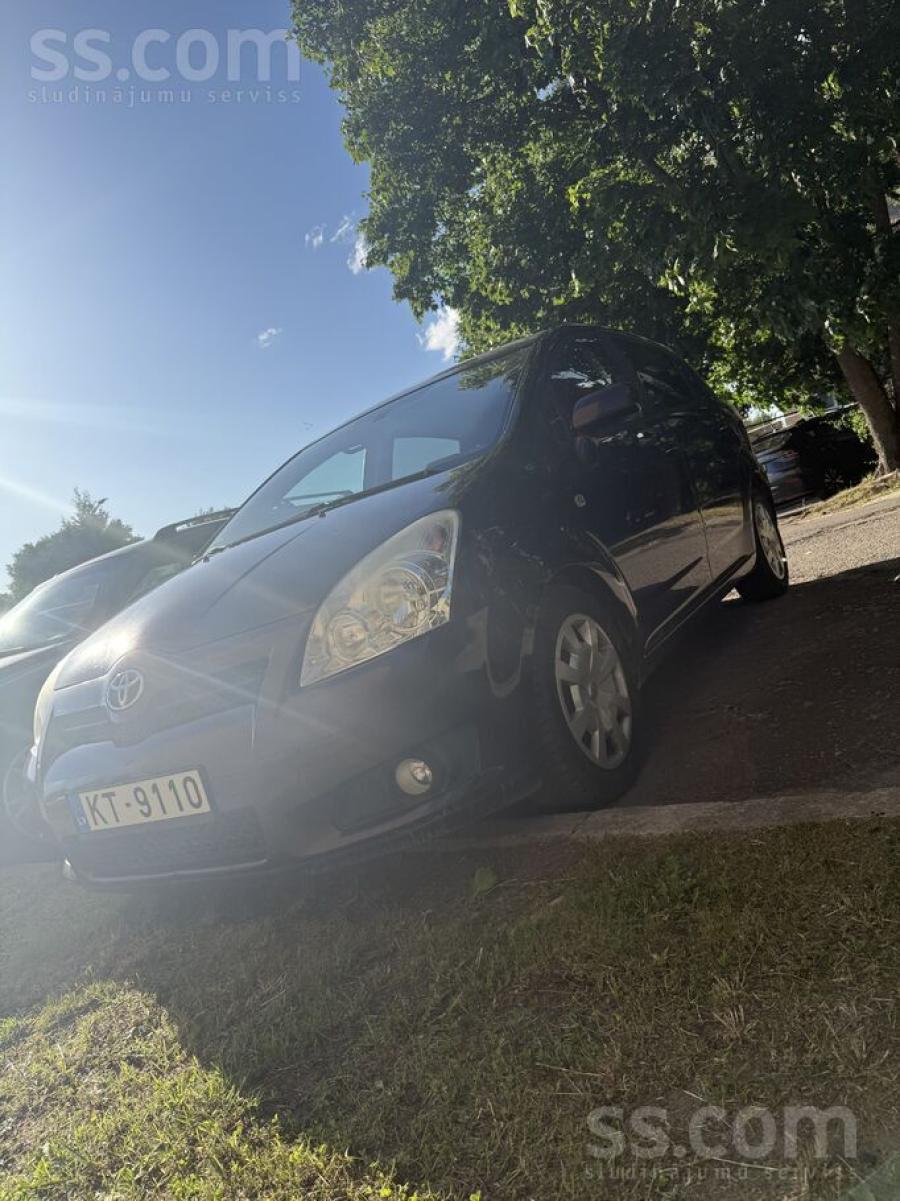 Toyota Corolla Verso 2008 Daugavpils, ar dzinēja tilpumu 2.20 L un nobraukumu 313 tūkst. km par 2500 €, foto 4 vietnē AUTOMOTO.COM.LV