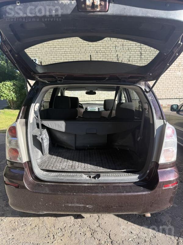 Toyota Corolla Verso 2008 Daugavpils, ar dzinēja tilpumu 2.20 L un nobraukumu 313 tūkst. km par 2500 €, foto 10 vietnē AUTOMOTO.COM.LV
