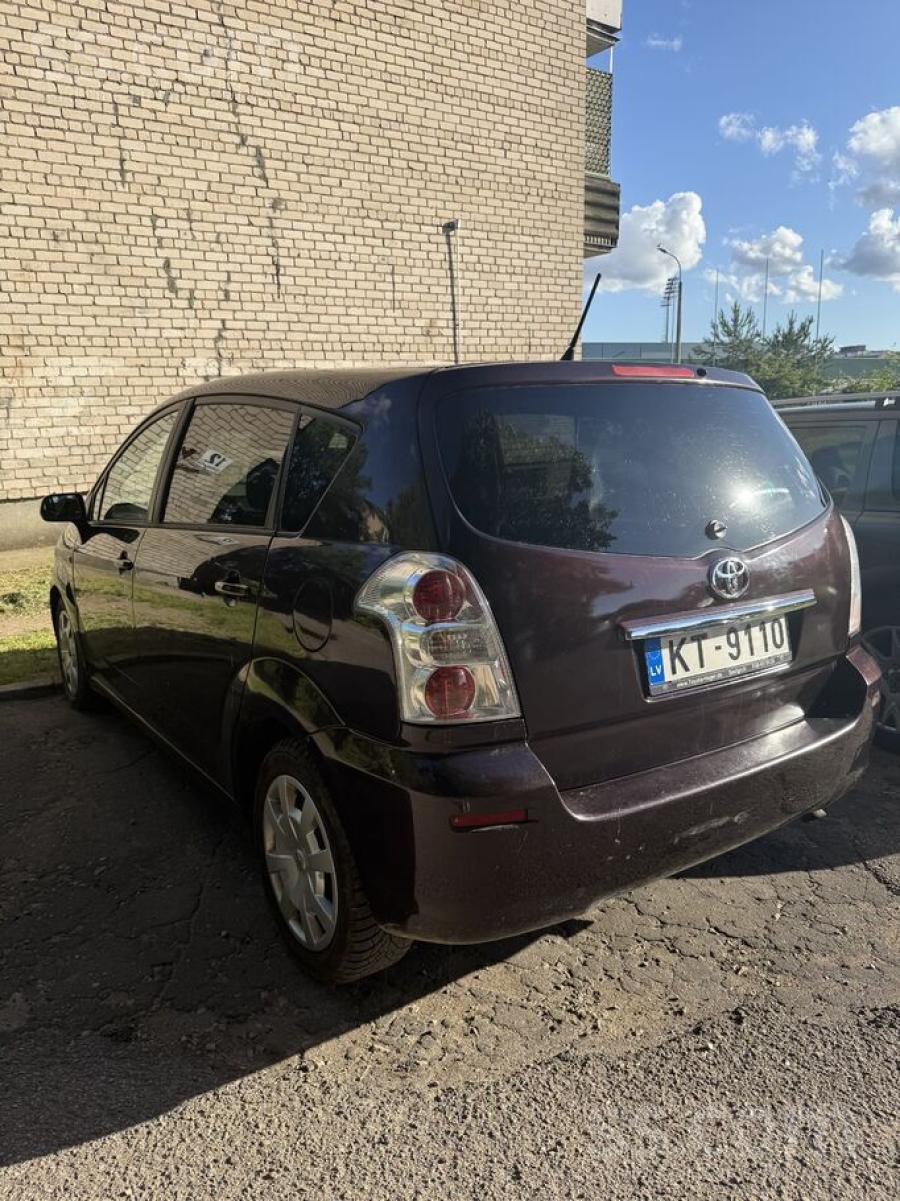 Toyota Corolla Verso 2008 Daugavpils, ar dzinēja tilpumu 2.20 L un nobraukumu 313 tūkst. km par 2500 €, foto 13 vietnē AUTOMOTO.COM.LV