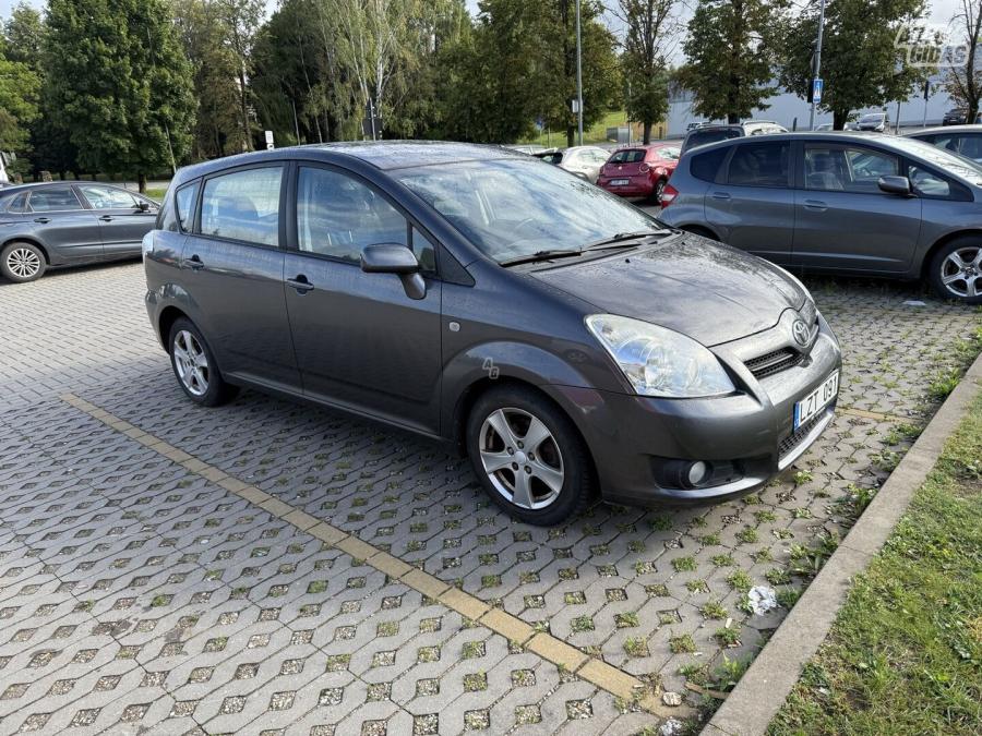 Toyota Corolla Verso 2008 Viļņa, ar dzinēja tilpumu 2.20 L un nobraukumu 237 tūkst. km par 1350 €, foto 1 vietnē AUTOMOTO.COM.LV