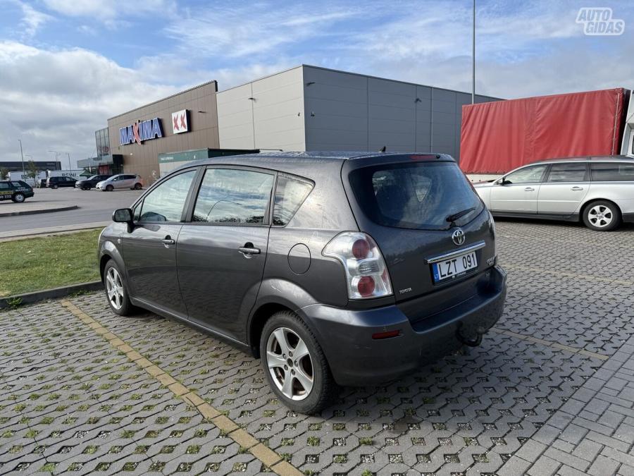Toyota Corolla Verso 2008 Viļņa, ar dzinēja tilpumu 2.20 L un nobraukumu 237 tūkst. km par 1350 €, foto 6 vietnē AUTOMOTO.COM.LV