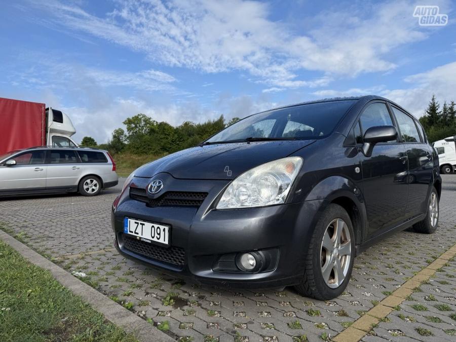 Toyota Corolla Verso 2008 Viļņa, ar dzinēja tilpumu 2.20 L un nobraukumu 237 tūkst. km par 1350 €, foto 7 vietnē AUTOMOTO.COM.LV