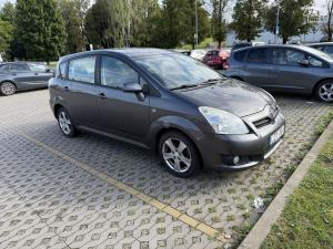 Toyota Corolla Verso 2008 in Vilnius, with an engine capacity of 2.20 L and mileage of 237 thousand km for 1300 €, photo  on AUTOMOTO.COM.LV