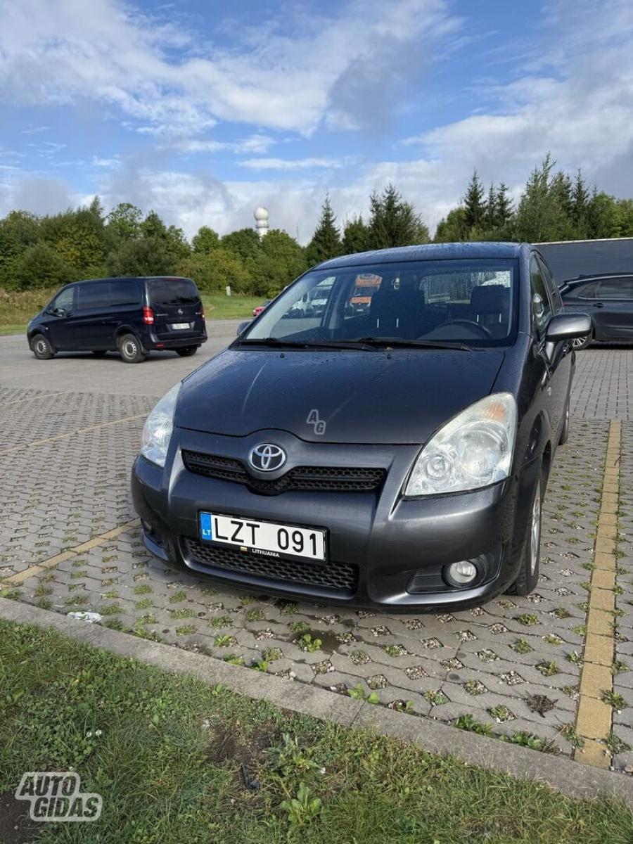 Toyota Corolla Verso 2008 in Vilnius, with an engine capacity of 2.20 L and mileage of 237 thousand km for 1300 €, photo 3 on AUTOMOTO.COM.LV