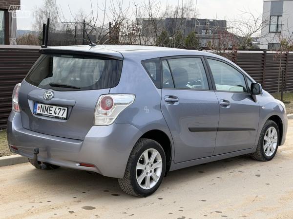 Toyota Corolla Verso 2009 Viļņa, ar dzinēja tilpumu 2.00 L un nobraukumu 232 tūkst. km par 3500 €, foto 10 vietnē AUTOMOTO.COM.LV