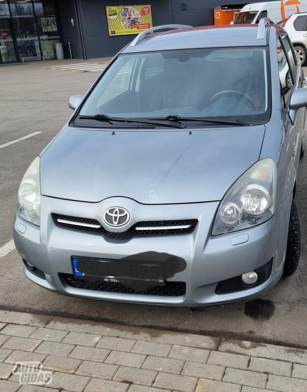 Toyota Corolla Verso 2009 Panevēža, ar dzinēja tilpumu 2.20 L un nobraukumu 299 tūkst. km par 2300 €, foto 4 vietnē AUTOMOTO.COM.LV