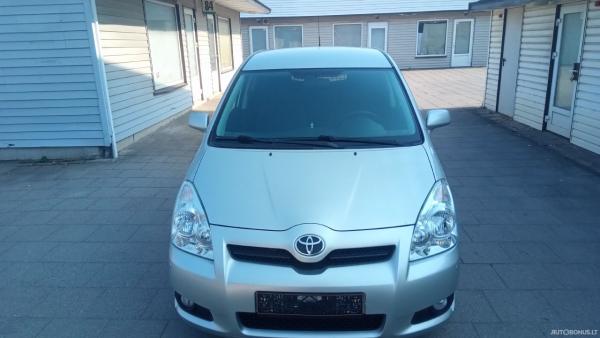 Toyota Corolla Verso 2009 in Vilnius, with an engine capacity of 2.20 L and mileage of 280 thousand km for 4550 €, photo 1 on AUTOMOTO.COM.LV