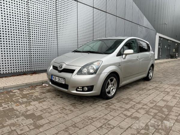 Toyota Corolla Verso 2009 Rīga, ar dzinēja tilpumu 2.20 L un nobraukumu 342 tūkst. km par 2550 €, foto 4 vietnē AUTOMOTO.COM.LV