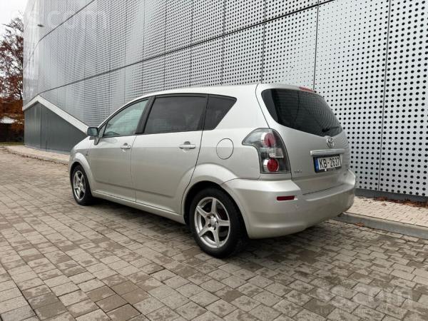 Toyota Corolla Verso 2009 Rīga, ar dzinēja tilpumu 2.20 L un nobraukumu 342 tūkst. km par 2550 €, foto 6 vietnē AUTOMOTO.COM.LV