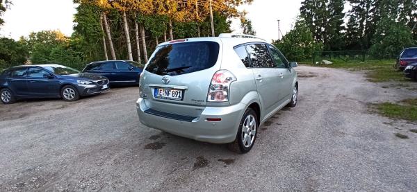 Toyota Corolla Verso 2009 Širvintos, ar dzinēja tilpumu 2.20 L un nobraukumu 197 tūkst. km par 3750 €, foto 5 vietnē AUTOMOTO.COM.LV