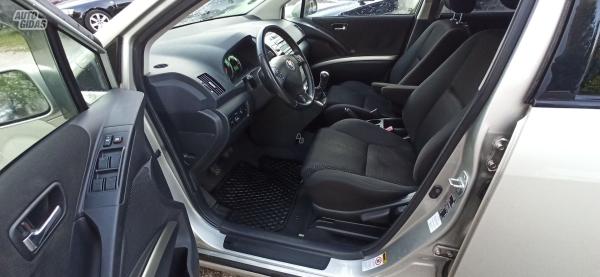 Toyota Corolla Verso 2009 Širvintos, ar dzinēja tilpumu 2.20 L un nobraukumu 197 tūkst. km par 3750 €, foto 9 vietnē AUTOMOTO.COM.LV
