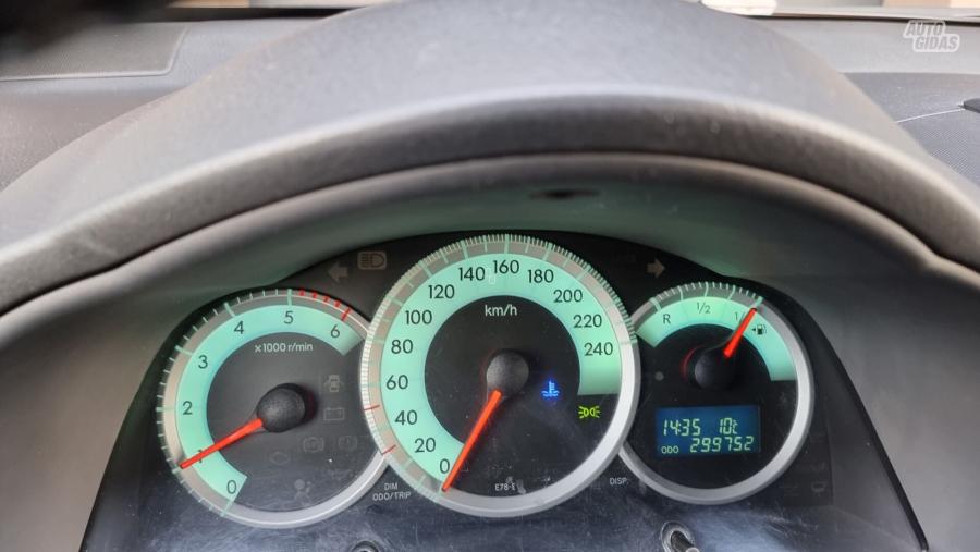 Toyota Corolla Verso 2009 Panevēža, ar dzinēja tilpumu 2.20 L un nobraukumu 290 tūkst. km par 1950 €, foto 6 vietnē AUTOMOTO.COM.LV