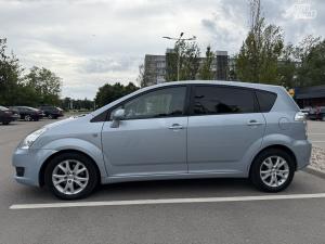 Toyota Corolla Verso 2009 in Klaipeda, with an engine capacity of 2.20 L and mileage of 290 thousand km for 2850 €, photo 4 on AUTOMOTO.COM.LV