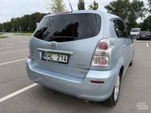 Toyota Corolla Verso 2009 in Klaipeda, with an engine capacity of 2.20 L and mileage of 290 thousand km for 2850 €, photo 7 on AUTOMOTO.COM.LV