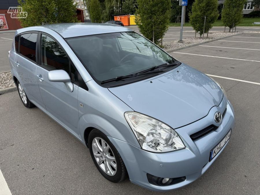 Toyota Corolla Verso 2009 in Klaipeda, with an engine capacity of 2.20 L and mileage of 290 thousand km for 2850 €, photo 8 on AUTOMOTO.COM.LV