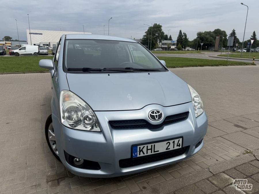 Toyota Corolla Verso 2009 in Klaipeda, with an engine capacity of 2.20 L and mileage of 290 thousand km for 2850 €, photo 20 on AUTOMOTO.COM.LV