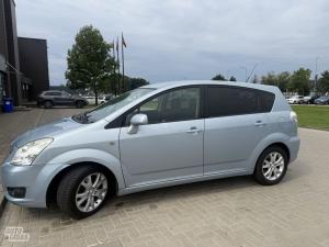 Toyota Corolla Verso 2009 in Klaipeda, with an engine capacity of 2.20 L and mileage of 290 thousand km for 2850 €, photo 19 on AUTOMOTO.COM.LV