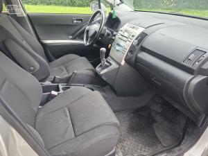 Toyota Corolla Verso 2024 in Kaunas, with an engine capacity of 2.00 L and mileage of 370 thousand km for 1100 €, photo 8 on AUTOMOTO.COM.LV