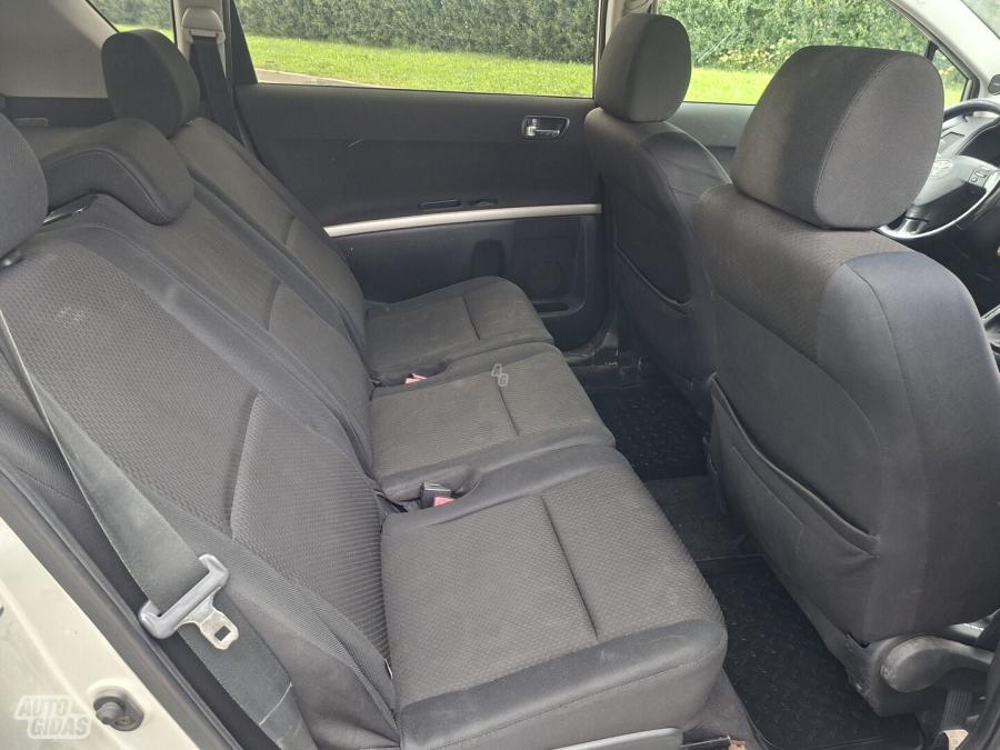 Toyota Corolla Verso 2024 in Kaunas, with an engine capacity of 2.00 L and mileage of 370 thousand km for 1100 €, photo 9 on AUTOMOTO.COM.LV