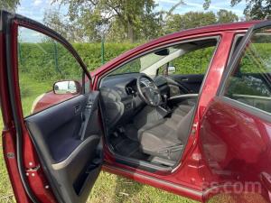 Red Toyota Corolla Verso 2005 in Jelgava, with an engine capacity of 2.00 L and mileage of 350 thousand km for 1800 €, photo 10 on AUTOMOTO.COM.LV